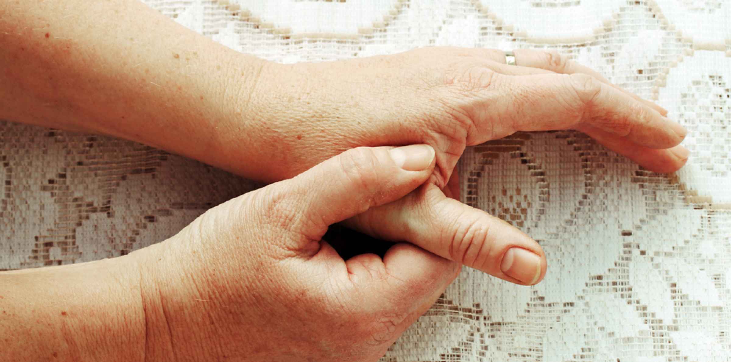 Peukalon nivelrikon varhainen tunnistaminen on tärkeää - Netlääkäri